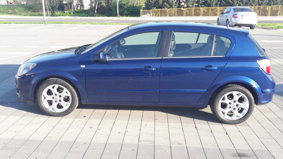 Opel Astra H 1.7 CDTI Cosmo + Xenon, 2004 god.