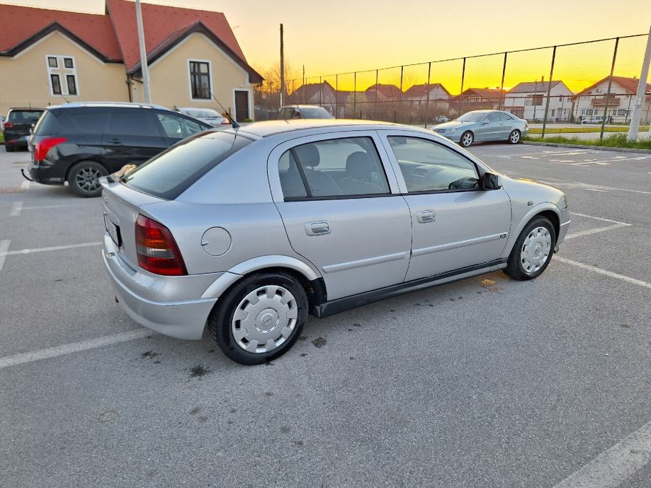 Opel Astra 1,7 DTI reg. 03/2025, 2002 god.