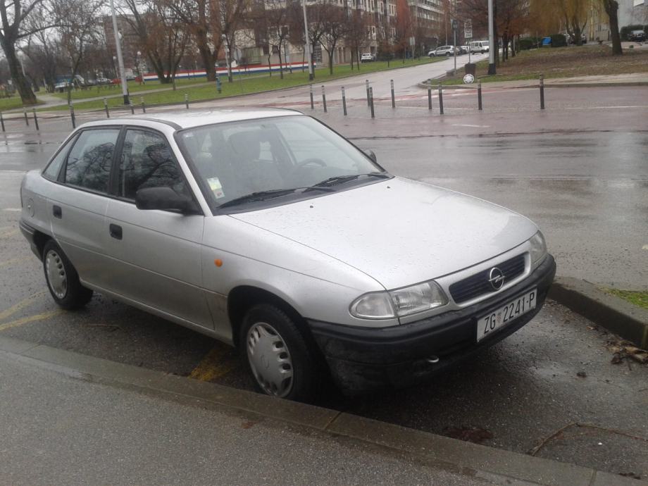 Opel Astra Classic 1.4 I GL CLASSIC, 2000 god.