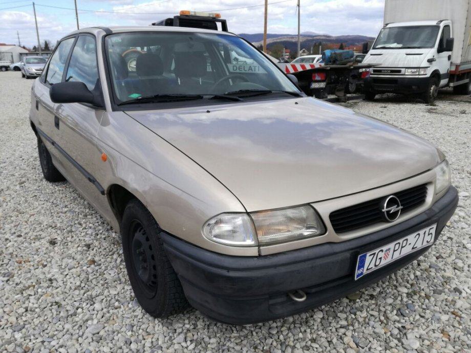 Opel Astra Classic 1,4 i GL LPG, 2001 god.