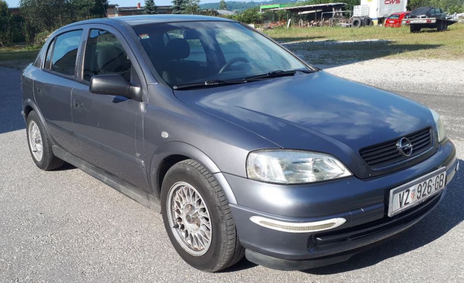 Opel Astra Classic 1,4, 2004 god.
