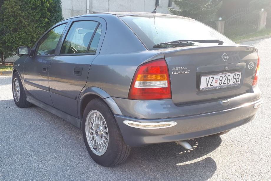 Opel Astra Classic 1,4, 2004 god.