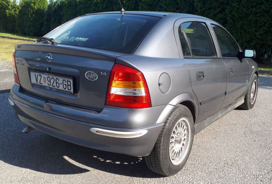 Opel Astra Classic 1,4, 2004 god.