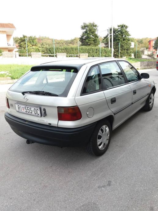 Opel Astra Classic 1,4 i, 2000 god.