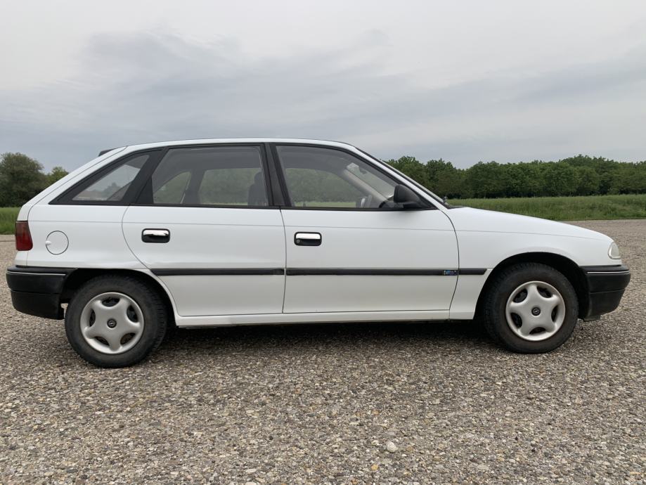 Opel Astra Classic 1.4, 1996 god.