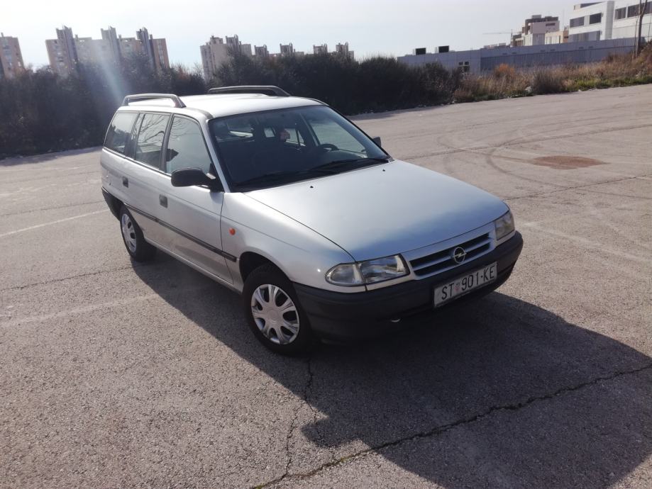 Opel Astra F 1,4 karavan, 2002 god., reg. pola god., nove gume..., 2002 ...