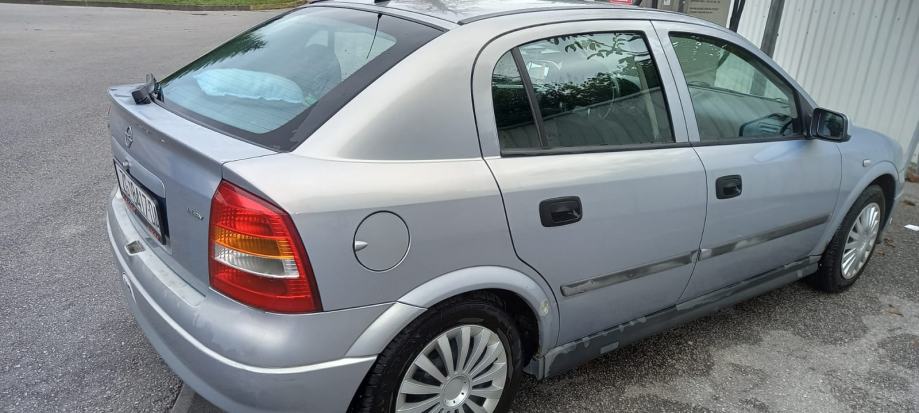 Opel Astra Classic 16V, 2001 god.