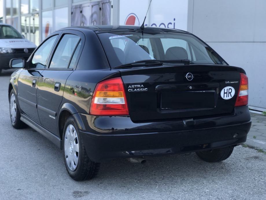 Opel Astra Classic / novi tehnički /, 2008 god.