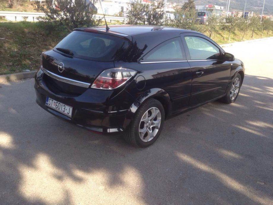 Opel Astra Coupe 1.7cdti cosmo, 2005 god.