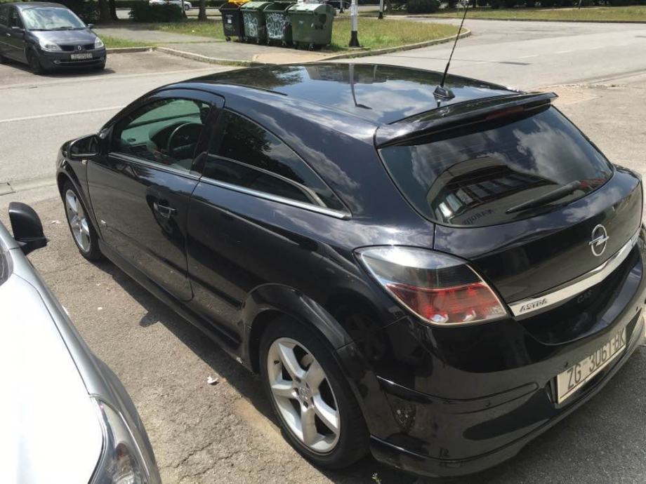 Opel Astra Coupe GTC - OPC Line fiksno, 2007 god.