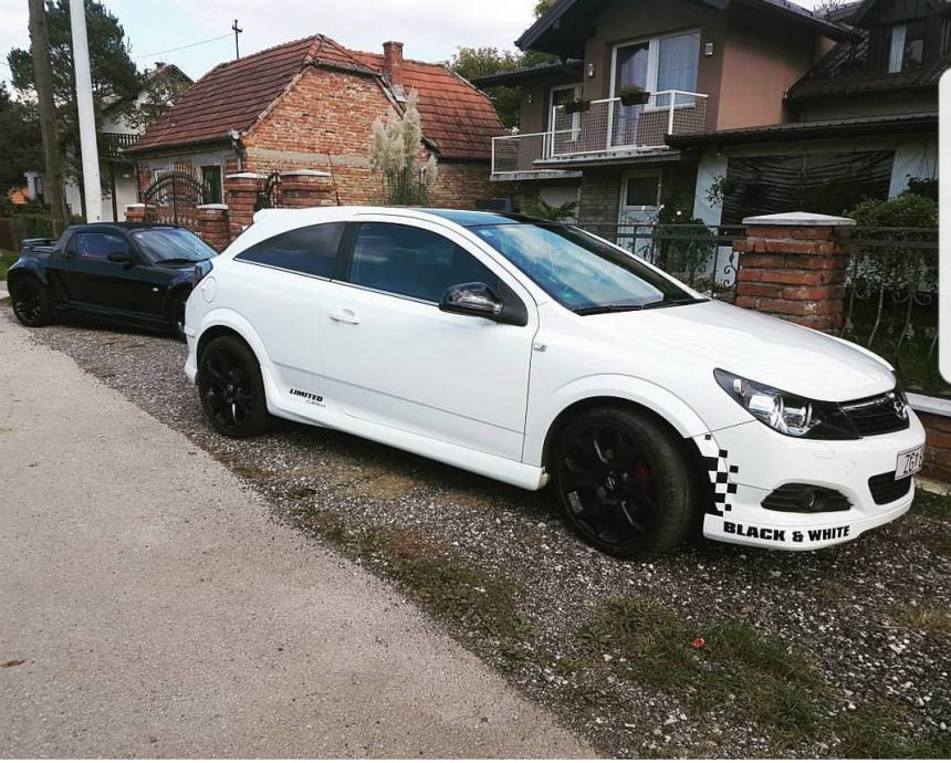 Opel Astra GTC OPC Line, Black and White 1.6 16V + PLIN, reg. 02/19 ...