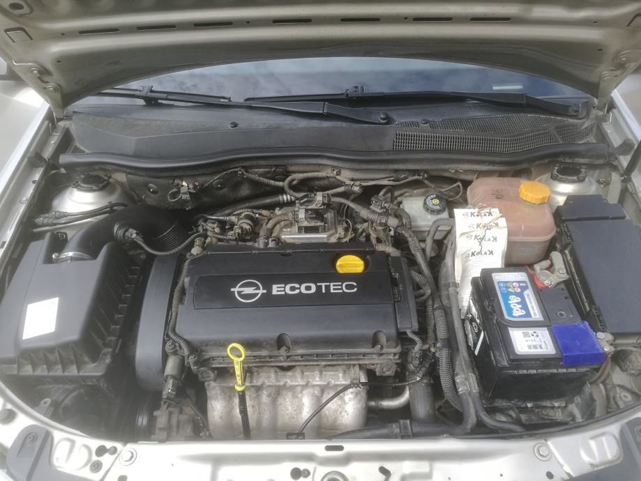 Opel Astra H SEDAN 1,6 16 V - 85 KW - 2008 god - ODLIČNO STANJE, 2008 god.