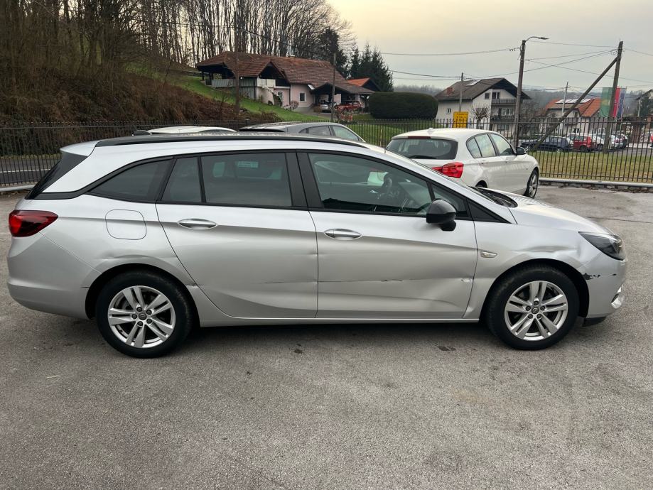 Opel Astra Karavan 1,5 D automatik 33000km!!!!, 2021 god.