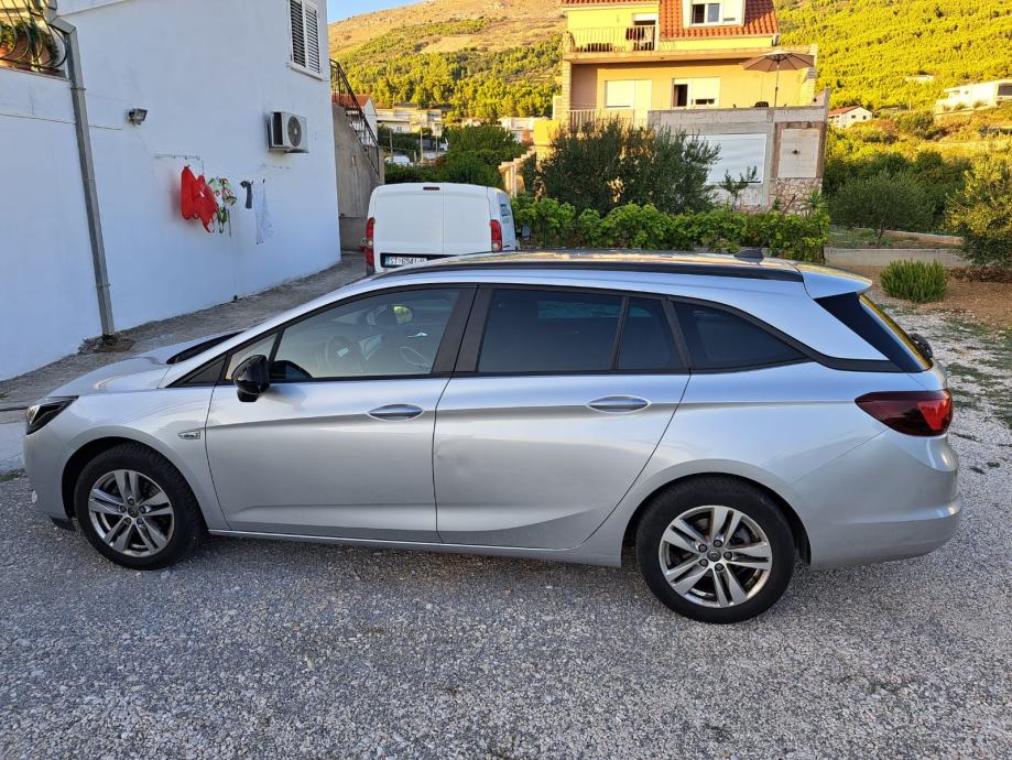 Opel Astra Karavan 1.5D automatik, EURO 6, REG DO 01/2025, 2021 god.