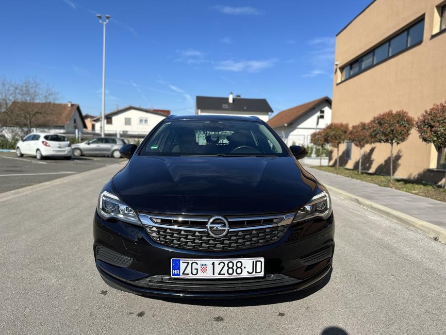 Opel Astra Karavan 1.6 CDTI Kamera, Radar, Navi, Servisna, Reg.g.dana ...