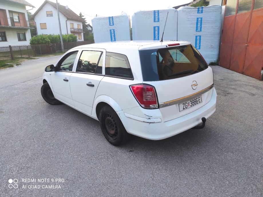 Opel Astra Karavan Caravan 1,4, 2010 god.
