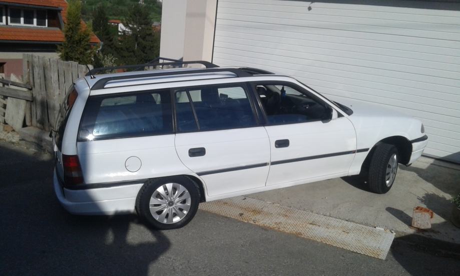 Opel Astra Karavan dizel, 1997 god.