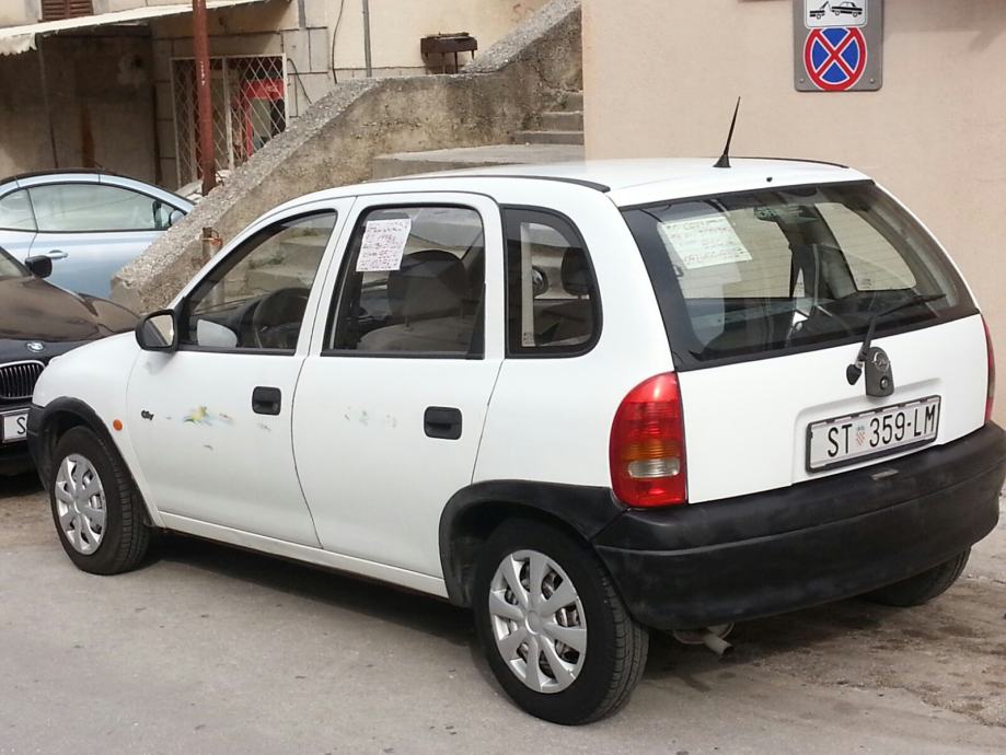 Opel Corsa 1,0 i 12V 1998 reg.02.2016.950 e NIJE FIKSNO., 1998 god.