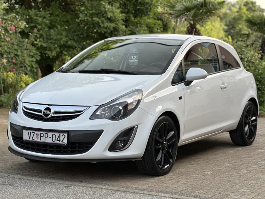 Opel Corsa 1,2 16V * COLOR EDITION * NAVI * GARANCIJA 12 MJESECI ...