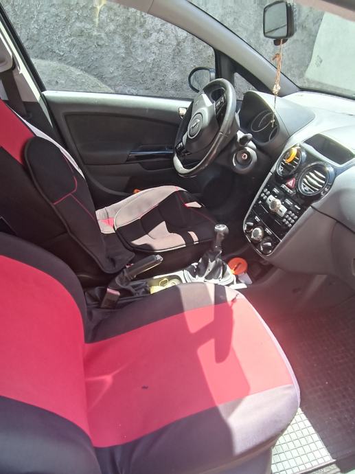 Opel Corsa 1,2 16V, 2013 god.