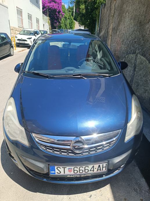Opel Corsa 1,2 16V, 2013 god.