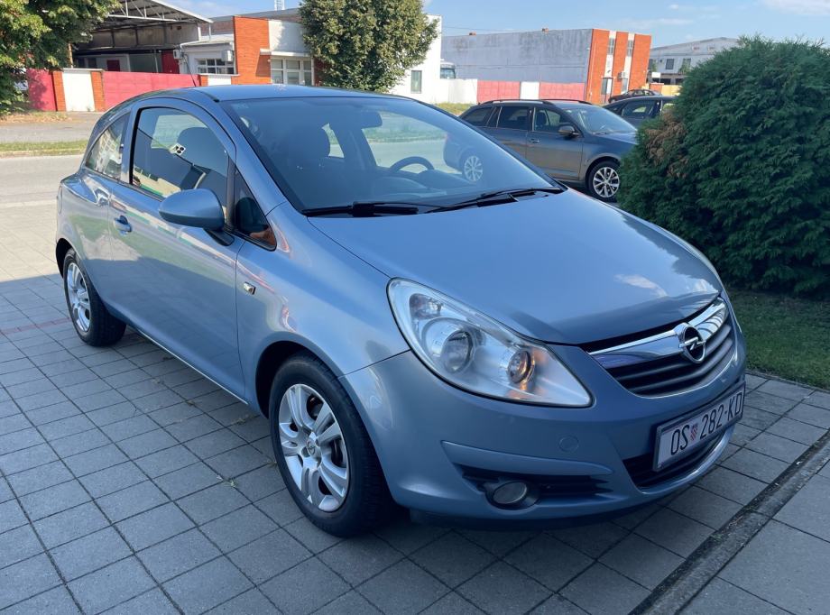 Opel Corsa 1,2 70000KM! HR AUTO,KLIMA,ALU,SERVISNA,REG.04/24!, 2008 god.