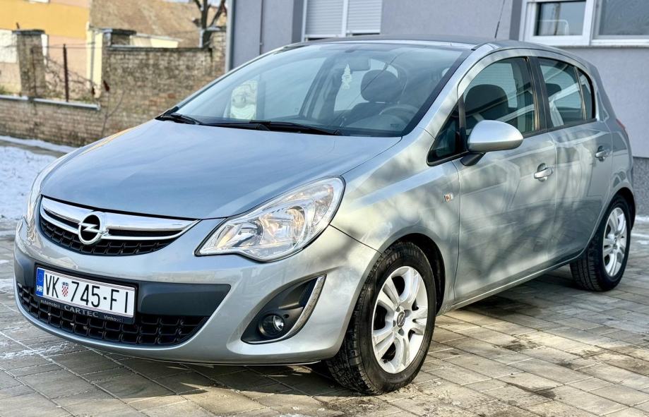 Opel Corsa 1,3 CDTI***NAVIGACIJA **NAPRAVLJEN VELIKI SERVIS***, 2011 god.