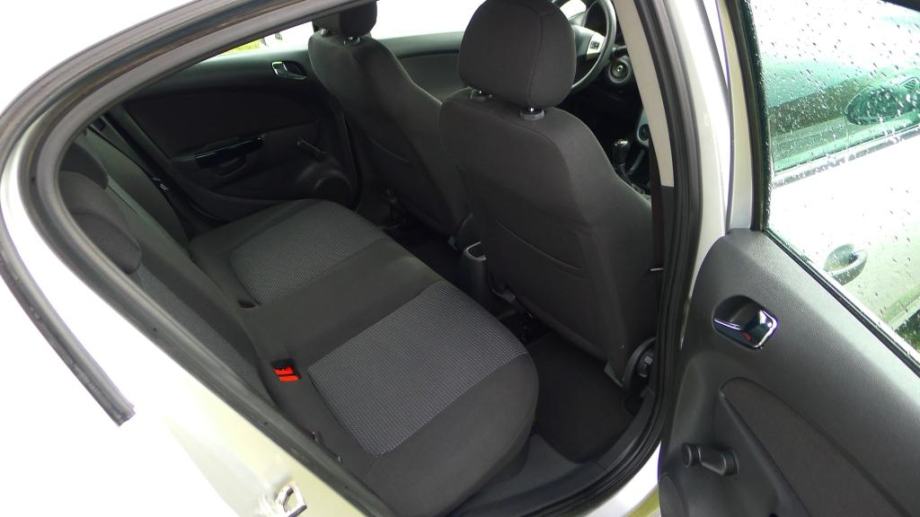 Opel Corsa 1,3 CDTI.klima,,prodajem hitno, 2012 god.