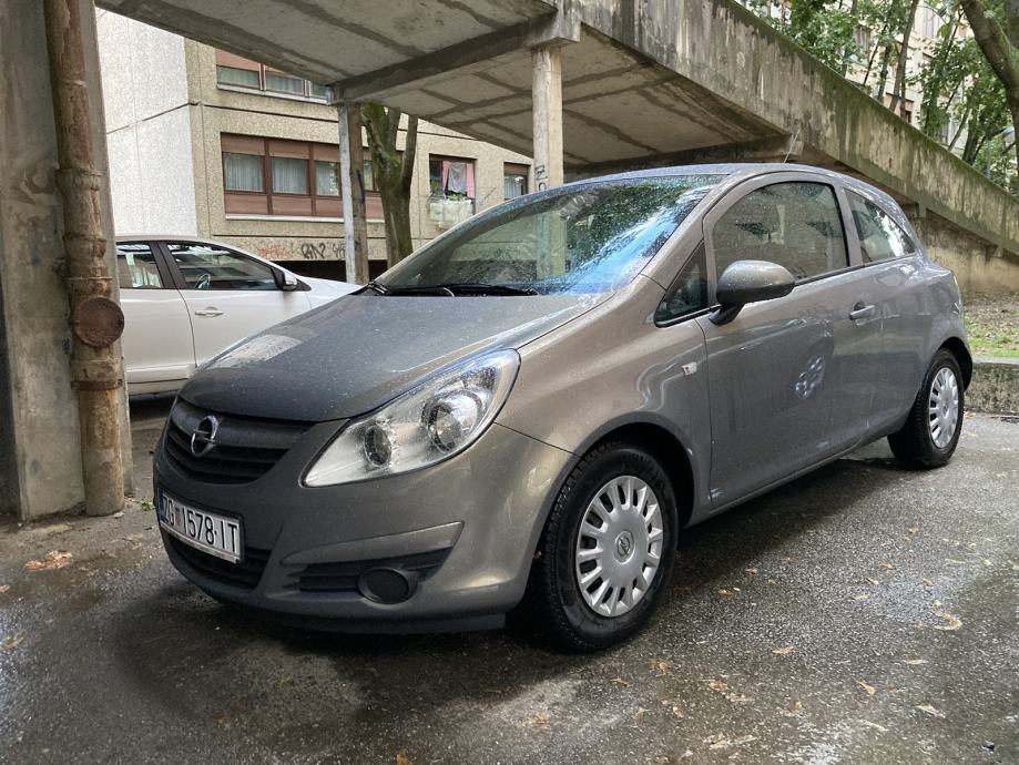 Opel Corsa 1,4 Essential, kao nova!!!, 2011 god.