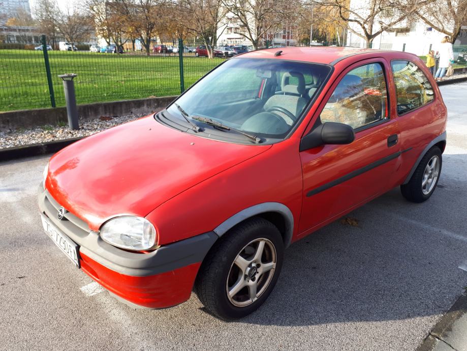 Opel Corsa 1,4 i, 1996 god.