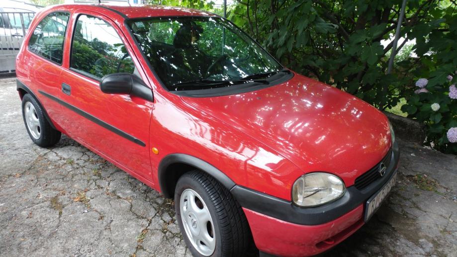 Opel Corsa B 1,0 i 12V 98 god., 1998 god.