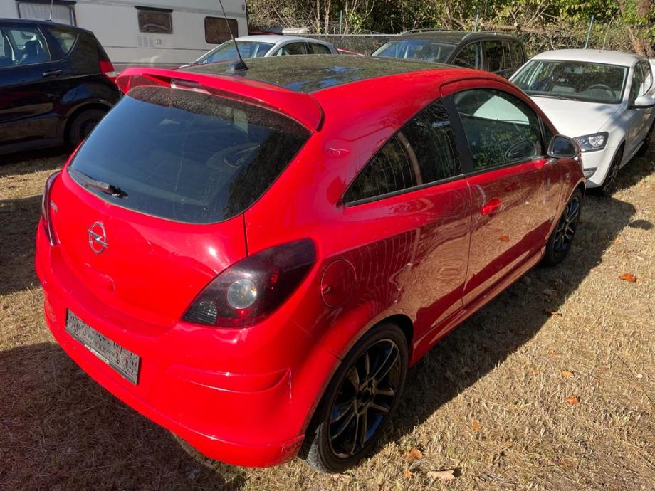 Opel Corsa D 1,4 OPC-Line, 2010 god.