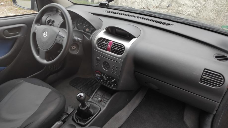 Opel Corsa ECO 12V, 1.0, set zimskih i ljetnih guma, 2003 god.