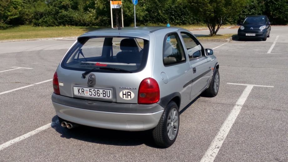 Opel Corsa Swing 1,4 i, prvi vlasnik, 1997 god.