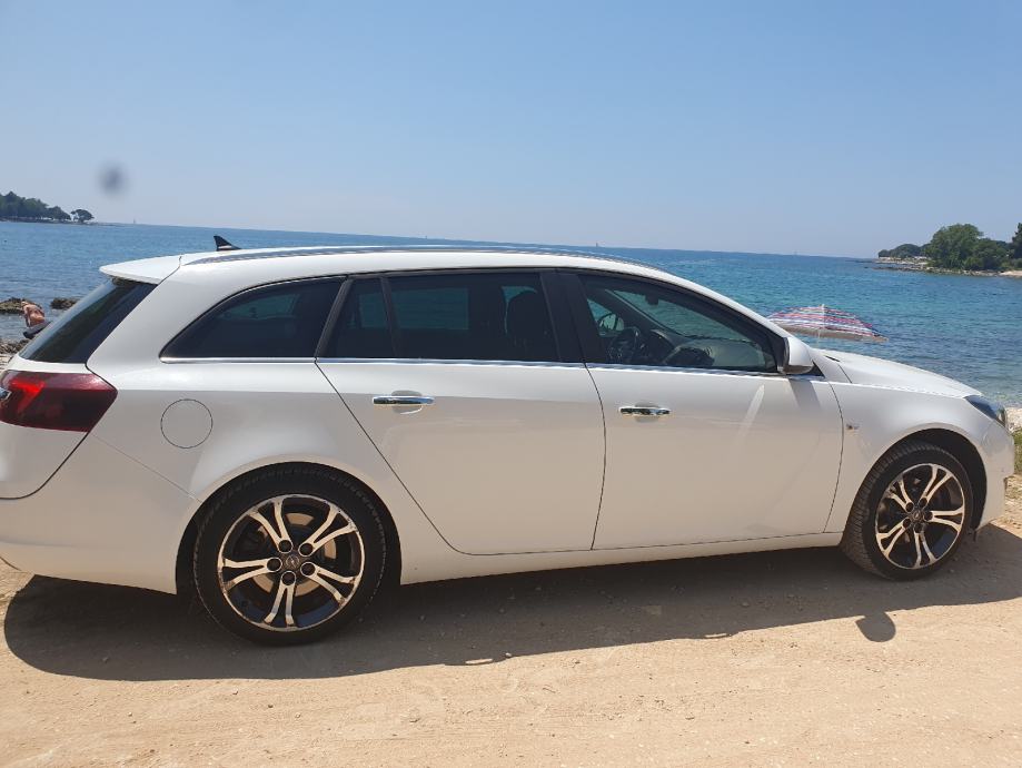 Opel INSIGNIA Sports Tourer SW, 2014 god.