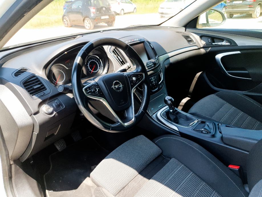 Opel INSIGNIA Sports Tourer SW, 2014 god.