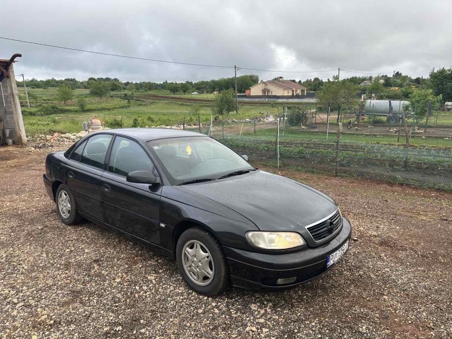 Opel Omega 2,2dti, 2004 god.