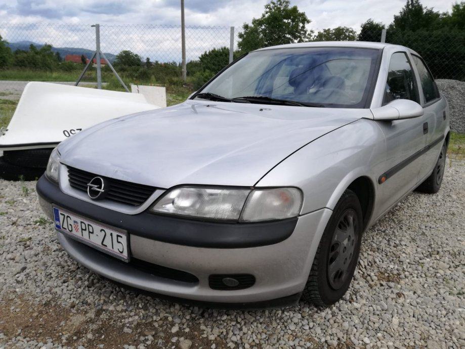 Opel Vectra 1,6 i 16V, 1998 god.