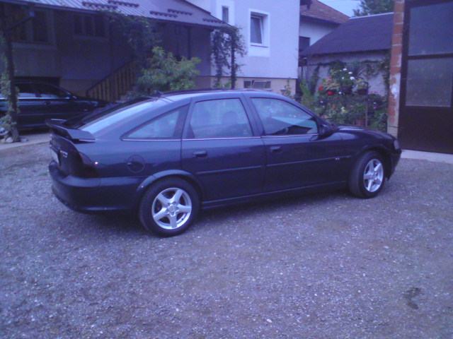 Opel Vectra 2.0 16V CD, god.