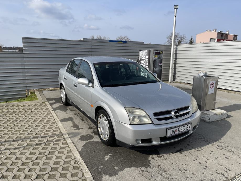 Opel Vectra 2,2 DTI, 2002 godina, 2000€, 2002 god.