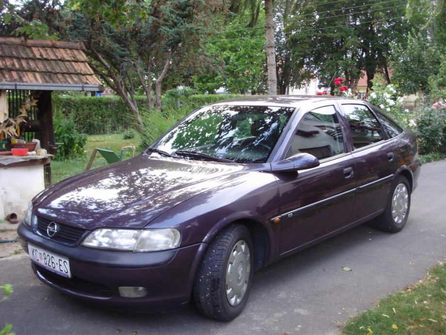 Opel Vectra CD 2,0 i 16V, 1995 god.