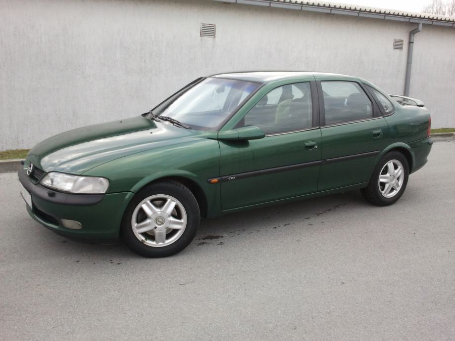 Opel Vectra CD 2,0 i 16V automatic, 1996 god.