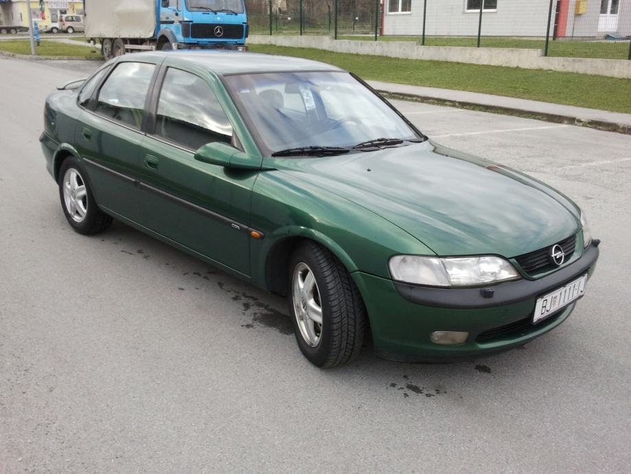 Opel Vectra CD 2,0 i 16V automatic, 1996 god.