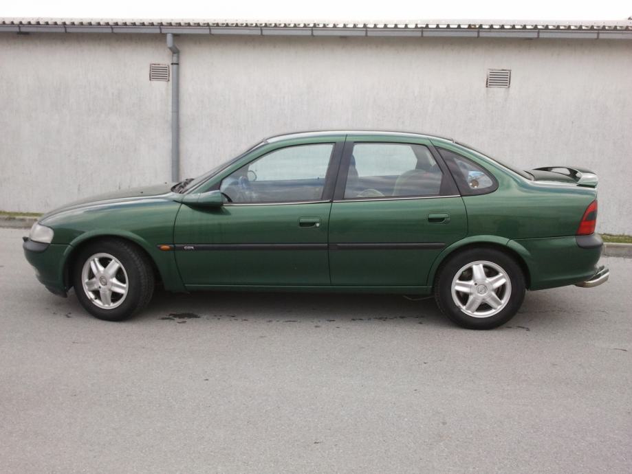 Opel Vectra CD 2,0 i 16V automatic, 1996 god.