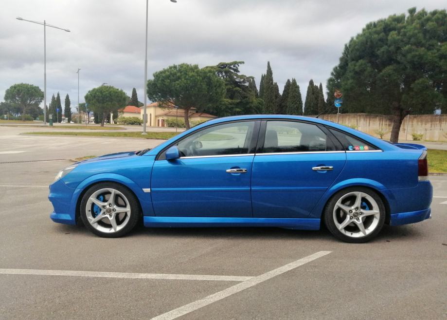 Opel Vectra OPC V6 Turbo, 2007 god.