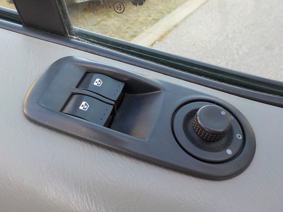 Opel Vivaro 2,0 CDTI,dugi 8+1,2xairbag,2xklima,MODEL 2009**KARTICE ...