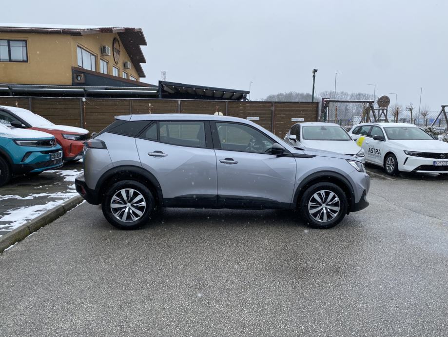 Peugeot 2008 1,2, 2023 god.