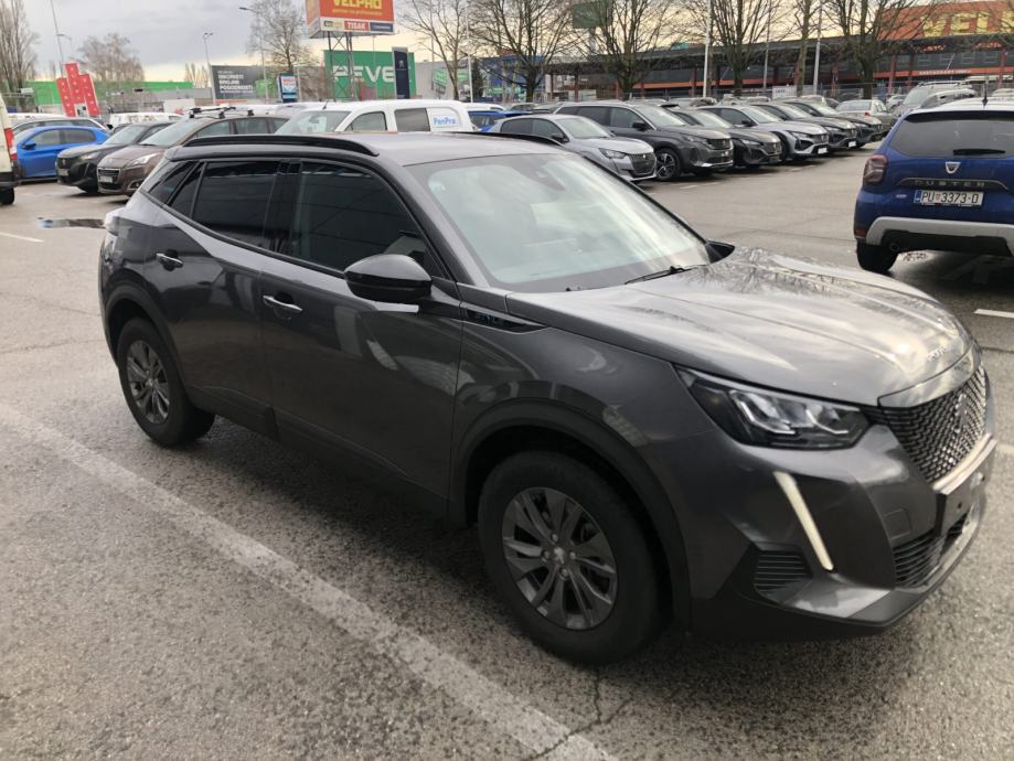 PEUGEOT 2008 STYLE 1,2 PURETECH 100, 2023 god.