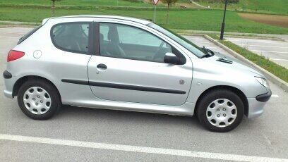 Peugeot 204 204 , 2004 god.