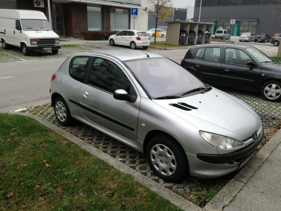PEUGEOT 206, reg. 7/2019, 2004 god.